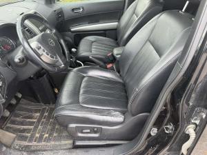 Black Nissan X-Trail 2012 in Marijampole, with an engine capacity of 2.00 L and mileage of 260 thousand km for 4650 €, photo 11 on AUTOMOTO.COM.LV