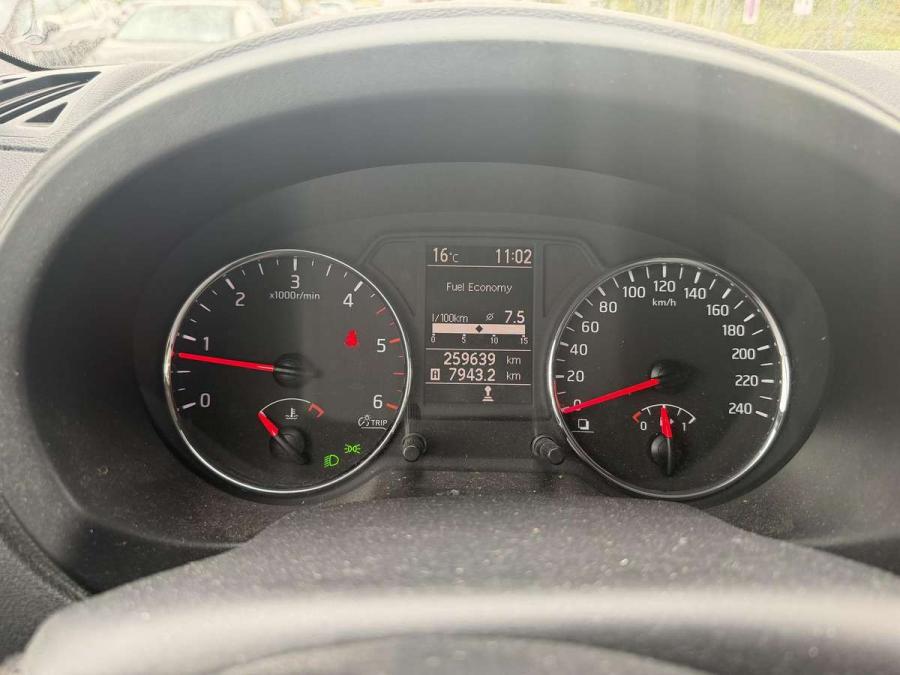 Black Nissan X-Trail 2012 in Marijampole, with an engine capacity of 2.00 L and mileage of 260 thousand km for 4650 €, photo 14 on AUTOMOTO.COM.LV
