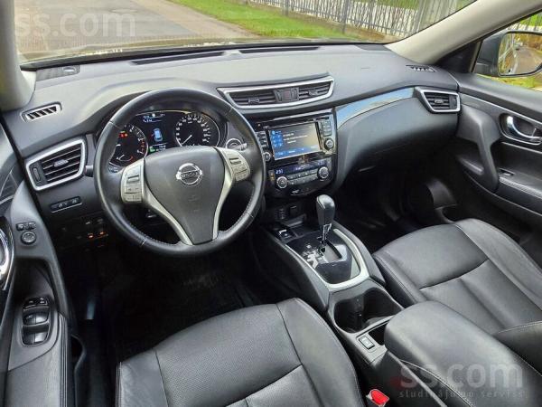 Black Nissan X-Trail 2014 in Jurmala, with an engine capacity of 1.60 L and mileage of 197 thousand km for 8990 €, photo 6 on AUTOMOTO.COM.LV