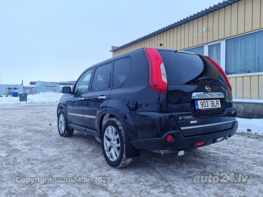 Melns Nissan X-Trail 2014 Tallina, ar dzinēja tilpumu 2.00 L un nobraukumu 148 tūkst. km par 9999 €, foto 3 vietnē AUTOMOTO.COM.LV