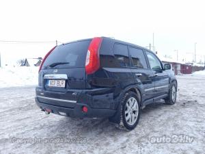 Melns Nissan X-Trail 2014 Tallina, ar dzinēja tilpumu 2.00 L un nobraukumu 148 tūkst. km par 9999 €, foto 4 vietnē AUTOMOTO.COM.LV