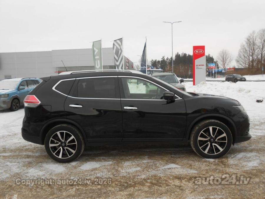 Black Nissan X-Trail 2014 in Viljandi, with an engine capacity of 1.60 L and mileage of 180 thousand km for 10990 €, photo 23 on AUTOMOTO.COM.LV