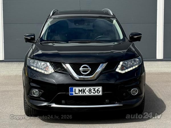 Black Nissan X-Trail 2014 in Tallinn, with an engine capacity of 1.60 L and mileage of 247 thousand km for 7990 €, photo 1 on AUTOMOTO.COM.LV