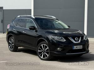 Black Nissan X-Trail 2014 in Tallinn, with an engine capacity of 1.60 L and mileage of 247 thousand km for 7990 €, photo 3 on AUTOMOTO.COM.LV