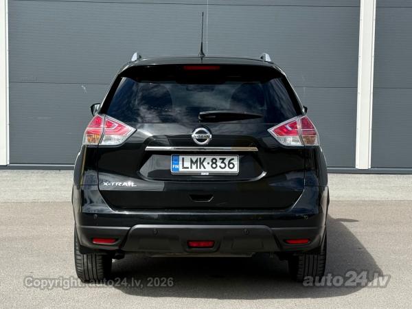 Black Nissan X-Trail 2014 in Tallinn, with an engine capacity of 1.60 L and mileage of 247 thousand km for 7990 €, photo 3 on AUTOMOTO.COM.LV