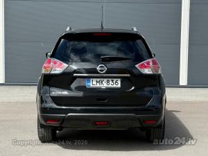 Black Nissan X-Trail 2014 in Tallinn, with an engine capacity of 1.60 L and mileage of 247 thousand km for 7990 €, photo 4 on AUTOMOTO.COM.LV