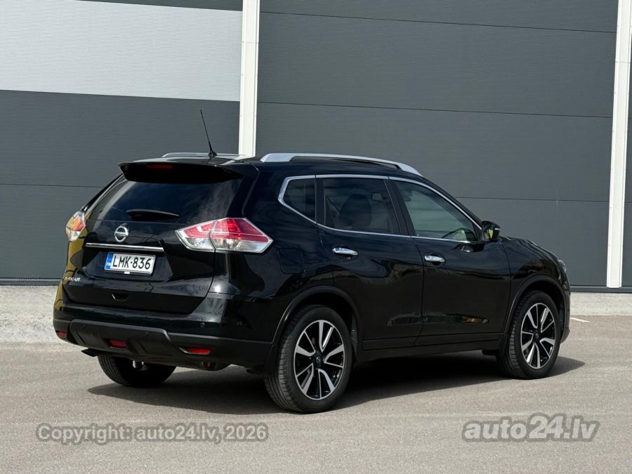 Black Nissan X-Trail 2014 in Tallinn, with an engine capacity of 1.60 L and mileage of 247 thousand km for 7990 €, photo 5 on AUTOMOTO.COM.LV
