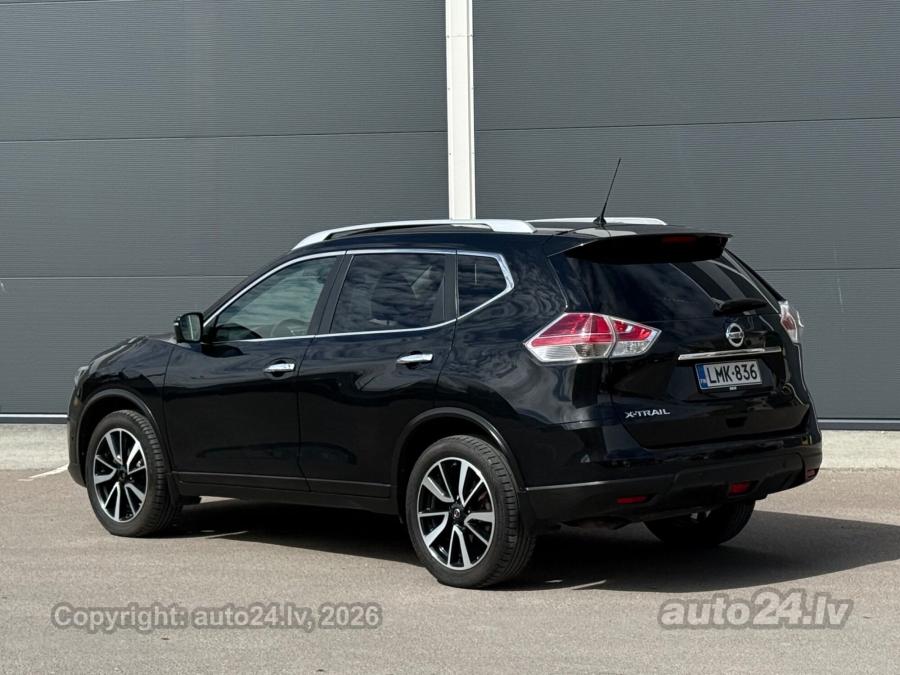 Black Nissan X-Trail 2014 in Tallinn, with an engine capacity of 1.60 L and mileage of 247 thousand km for 7990 €, photo 6 on AUTOMOTO.COM.LV