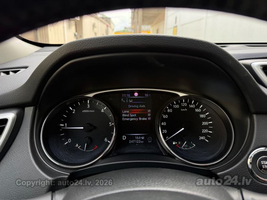 Black Nissan X-Trail 2014 in Tallinn, with an engine capacity of 1.60 L and mileage of 247 thousand km for 7990 €, photo 16 on AUTOMOTO.COM.LV