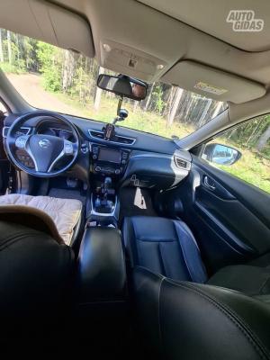 Black Nissan X-Trail 2014 in Kazlu Ruda, with an engine capacity of 1.60 L and mileage of 117 thousand km for 12000 €, photo 9 on AUTOMOTO.COM.LV