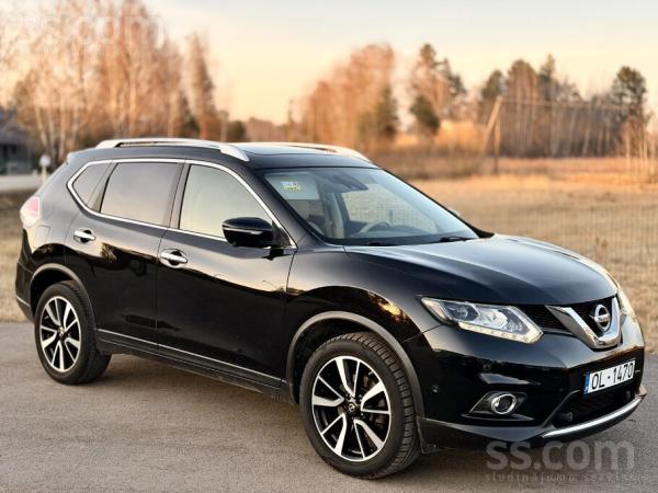 Black Nissan X-Trail 2014 in Ogre, with an engine capacity of 1.60 L and mileage of 231 thousand km for 8800 €, photo 1 on AUTOMOTO.COM.LV