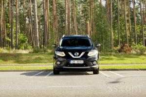 Melns Nissan X-Trail 2014 Rīga, ar dzinēja tilpumu 1.60 L un nobraukumu 289 tūkst. km par 8490 €, foto 4 vietnē AUTOMOTO.COM.LV