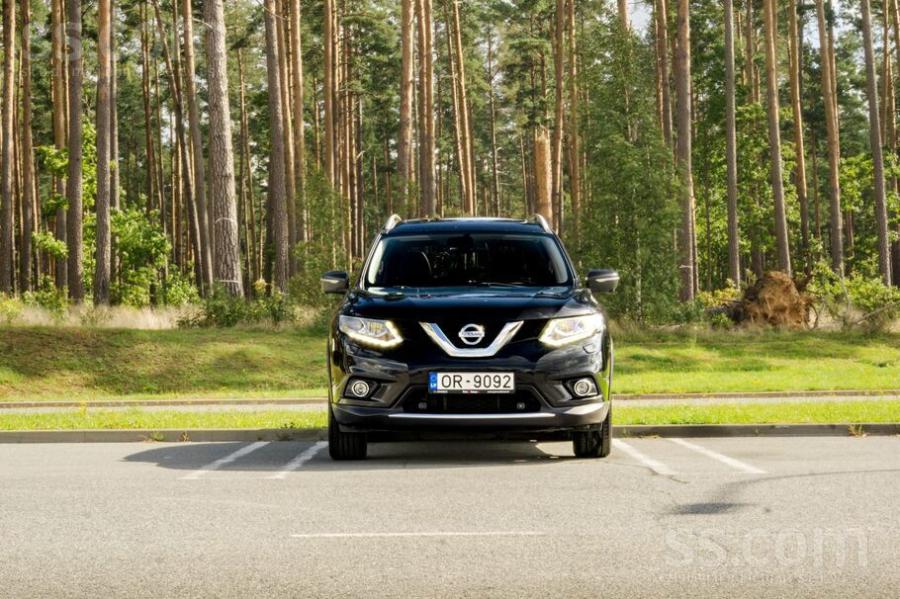 Melns Nissan X-Trail 2014 Rīga, ar dzinēja tilpumu 1.60 L un nobraukumu 289 tūkst. km par 8490 €, foto 4 vietnē AUTOMOTO.COM.LV