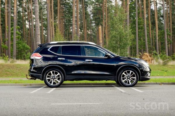 Melns Nissan X-Trail 2014 Rīga, ar dzinēja tilpumu 1.60 L un nobraukumu 289 tūkst. km par 8490 €, foto 10 vietnē AUTOMOTO.COM.LV