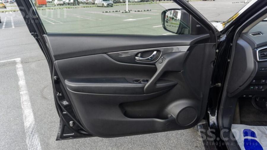 Melns Nissan X-Trail 2014 Rīga, ar dzinēja tilpumu 1.60 L un nobraukumu 289 tūkst. km par 8490 €, foto 28 vietnē AUTOMOTO.COM.LV
