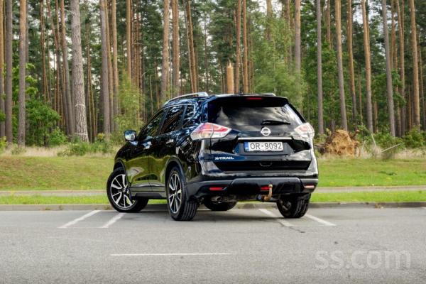 Black Nissan X-Trail 2014 in Riga, with an engine capacity of 1.60 L and mileage of 289 thousand km for 8490 €, photo 9 on AUTOMOTO.COM.LV