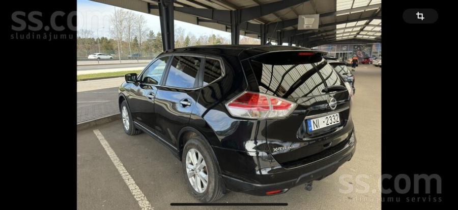 Black Nissan X-Trail 2015 in Riga, with an engine capacity of 1.60 L and mileage of 122 thousand km for 7200 €, photo 4 on AUTOMOTO.COM.LV