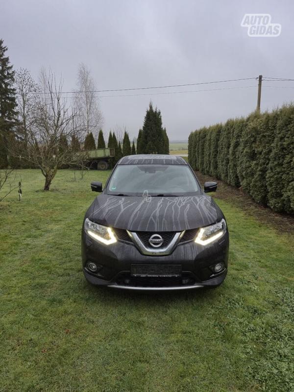 Melns Nissan X-Trail 2015 Viļņa, ar dzinēja tilpumu 1.60 L un nobraukumu 284 tūkst. km par 8300 €, foto 2 vietnē AUTOMOTO.COM.LV