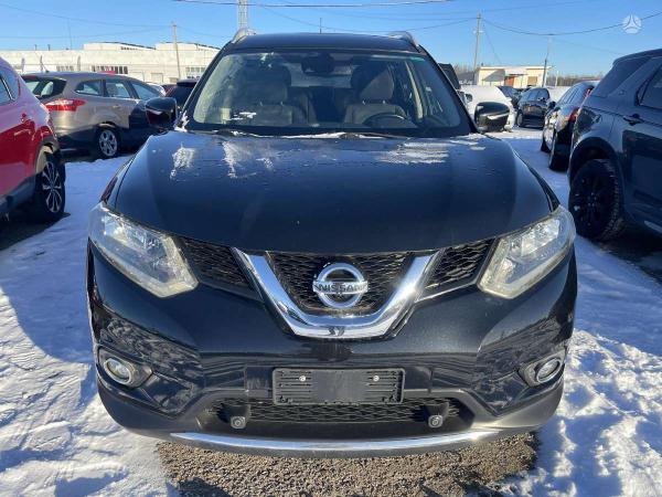 Black Nissan X-Trail 2015 in Panevezys, with an engine capacity of 1.60 L and mileage of 270 thousand km for 7650 €, photo 2 on AUTOMOTO.COM.LV