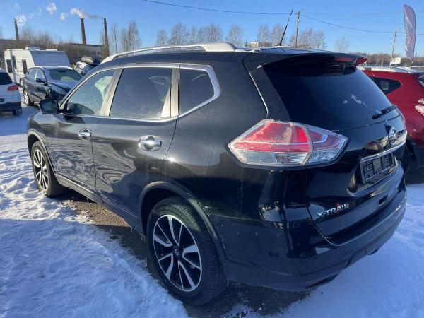 Black Nissan X-Trail 2015 in Panevezys, with an engine capacity of 1.60 L and mileage of 270 thousand km for 7650 €, photo 6 on AUTOMOTO.COM.LV