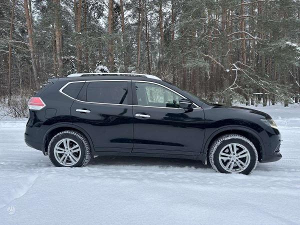 Melns Nissan X-Trail 2015 Ukmergė, ar dzinēja tilpumu 1.60 L un nobraukumu 196 tūkst. km par 8800 €, foto 5 vietnē AUTOMOTO.COM.LV