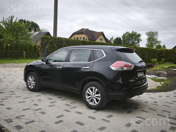 Melns Nissan X-Trail 2015 Jelgava, ar dzinēja tilpumu 1.60 L un nobraukumu 289 tūkst. km par 5800 €, foto 4 vietnē AUTOMOTO.COM.LV