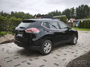 Black Nissan X-Trail 2015 in Jelgava, with an engine capacity of 1.60 L and mileage of 289 thousand km for 5800 €, photo 6 on AUTOMOTO.COM.LV