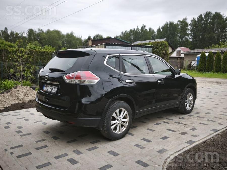 Black Nissan X-Trail 2015 in Jelgava, with an engine capacity of 1.60 L and mileage of 289 thousand km for 5800 €, photo 6 on AUTOMOTO.COM.LV