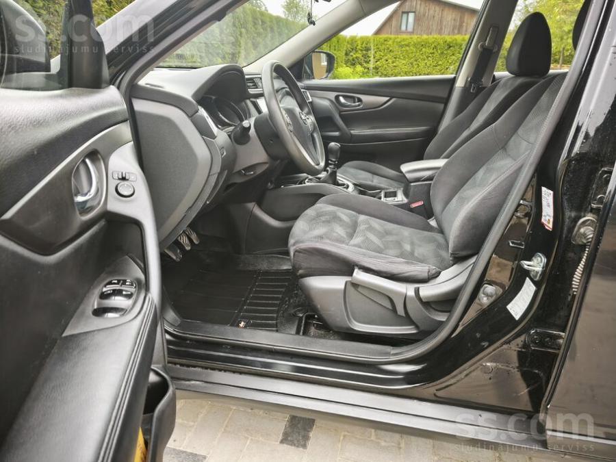 Black Nissan X-Trail 2015 in Jelgava, with an engine capacity of 1.60 L and mileage of 289 thousand km for 5800 €, photo 11 on AUTOMOTO.COM.LV