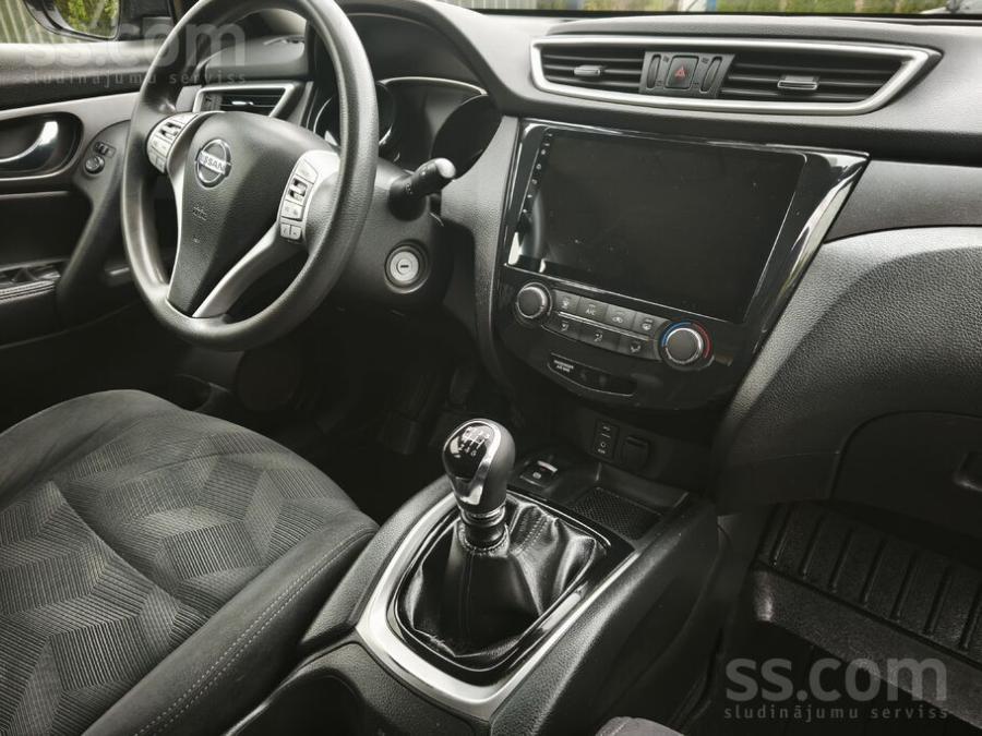 Black Nissan X-Trail 2015 in Jelgava, with an engine capacity of 1.60 L and mileage of 289 thousand km for 5800 €, photo 20 on AUTOMOTO.COM.LV
