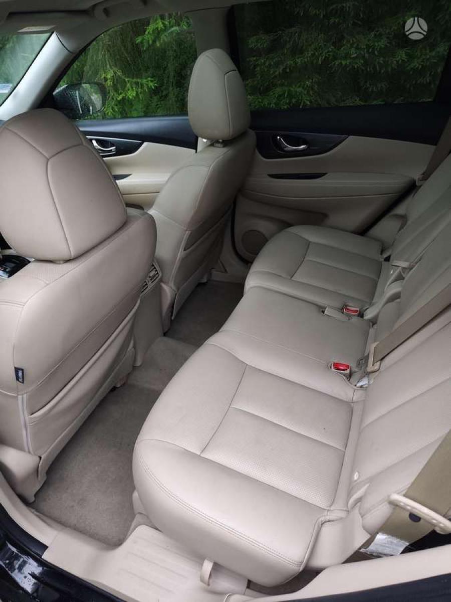 Black Nissan X-Trail 2015 in Taurage, with an engine capacity of 1.60 L and mileage of 150 thousand km for 7100 €, photo 7 on AUTOMOTO.COM.LV