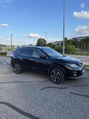 Melns Nissan X-Trail 2015 Viļņa, ar dzinēja tilpumu 1.60 L un nobraukumu 106 tūkst. km par 10380 €, foto 4 vietnē AUTOMOTO.COM.LV