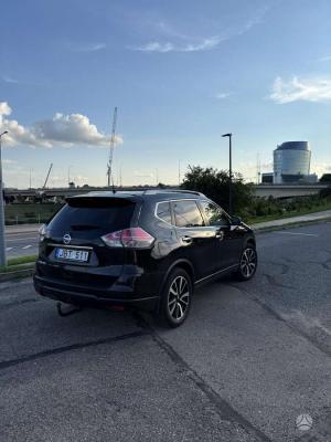 Melns Nissan X-Trail 2015 Viļņa, ar dzinēja tilpumu 1.60 L un nobraukumu 106 tūkst. km par 10380 €, foto 5 vietnē AUTOMOTO.COM.LV