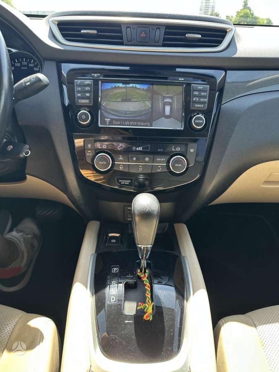 Black Nissan X-Trail 2015 in Vilnius, with an engine capacity of 1.60 L and mileage of 171 thousand km for 9950 €, photo 11 on AUTOMOTO.COM.LV