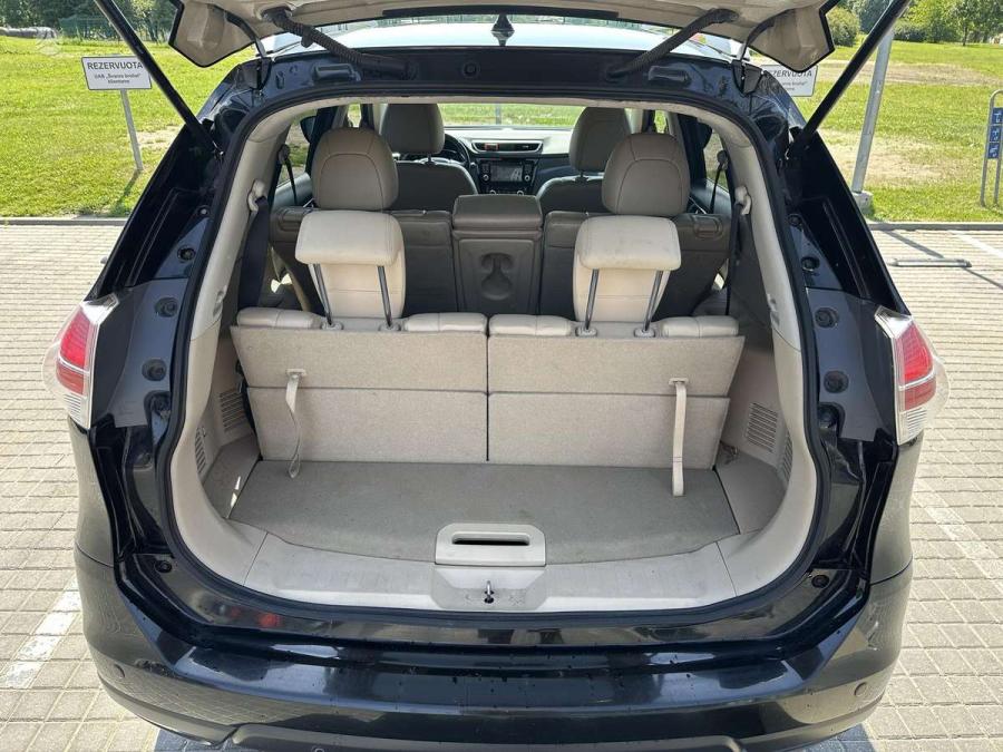 Black Nissan X-Trail 2015 in Vilnius, with an engine capacity of 1.60 L and mileage of 171 thousand km for 9950 €, photo 17 on AUTOMOTO.COM.LV