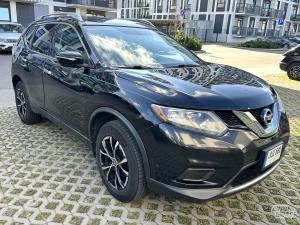Black Nissan X-Trail 2015 in Vilnius, with an engine capacity of 2.50 L and mileage of 165 thousand km for 8500 €, photo 3 on AUTOMOTO.COM.LV