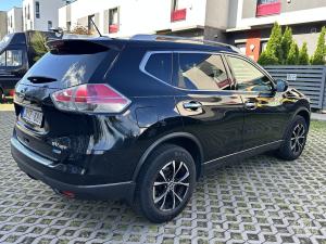 Black Nissan X-Trail 2015 in Vilnius, with an engine capacity of 2.50 L and mileage of 165 thousand km for 8500 €, photo 5 on AUTOMOTO.COM.LV