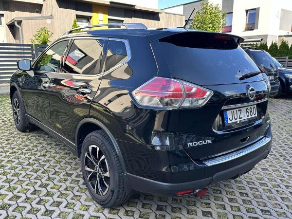 Black Nissan X-Trail 2015 in Vilnius, with an engine capacity of 2.49 L and mileage of 165 thousand km for 8350 €, photo 3 on AUTOMOTO.COM.LV