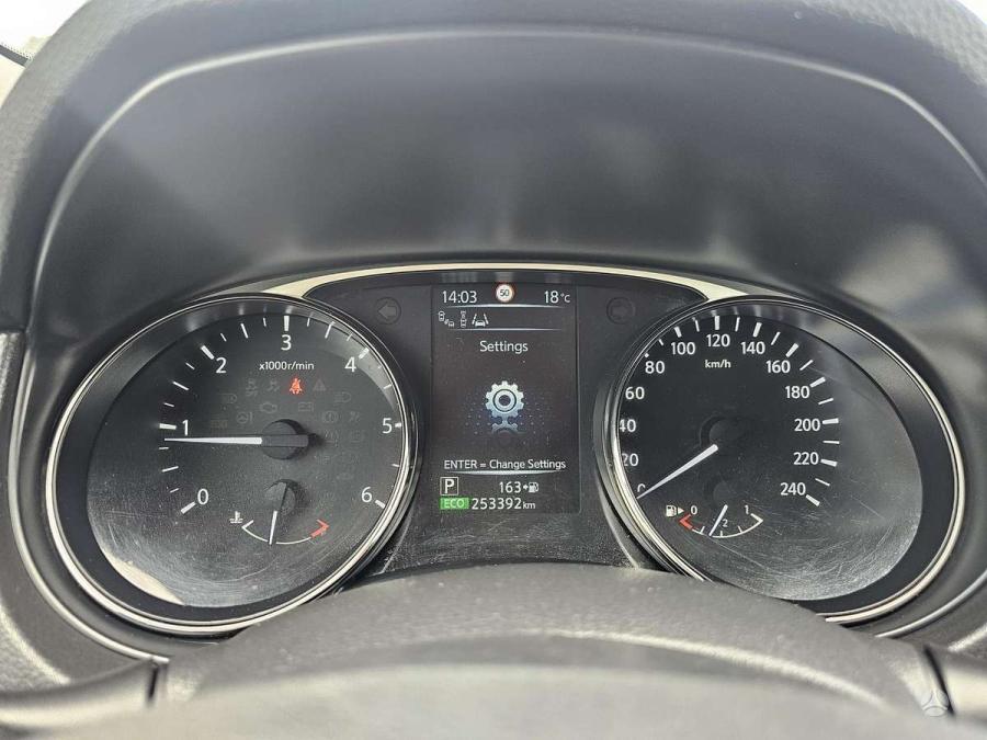Melns Nissan X-Trail 2015 Ukmergė, ar dzinēja tilpumu 1.60 L un nobraukumu 245 tūkst. km par 7750 €, foto 10 vietnē AUTOMOTO.COM.LV