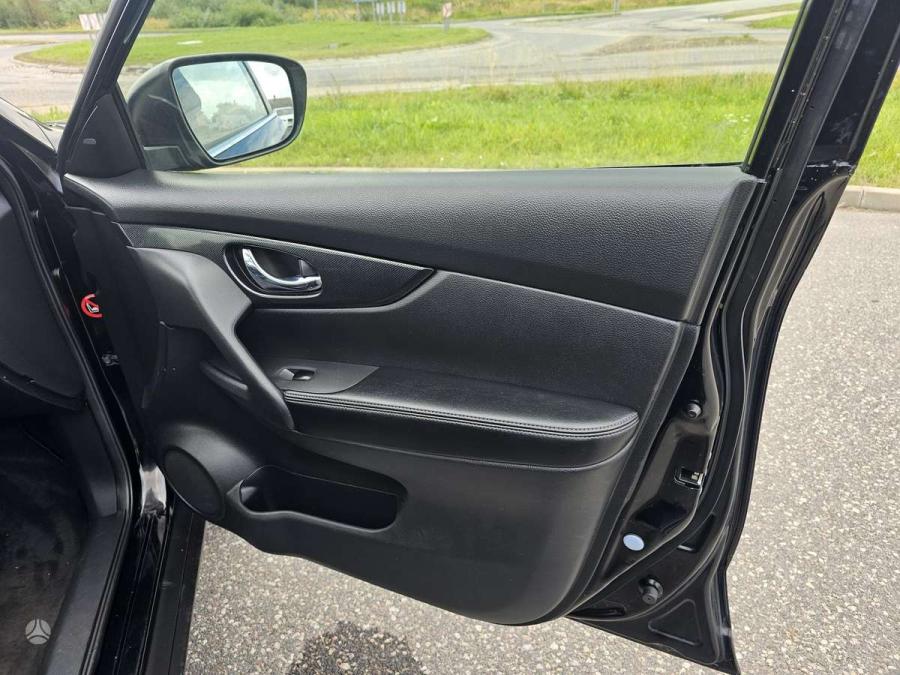 Melns Nissan X-Trail 2015 Ukmergė, ar dzinēja tilpumu 1.60 L un nobraukumu 245 tūkst. km par 7750 €, foto 26 vietnē AUTOMOTO.COM.LV