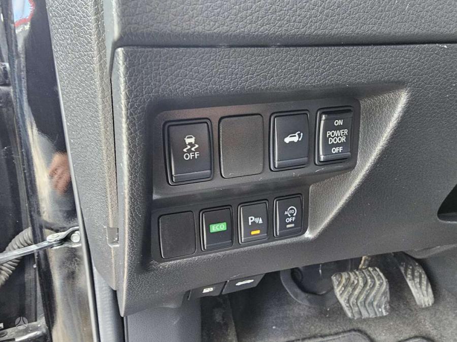 Melns Nissan X-Trail 2015 Ukmergė, ar dzinēja tilpumu 1.60 L un nobraukumu 245 tūkst. km par 7750 €, foto 29 vietnē AUTOMOTO.COM.LV
