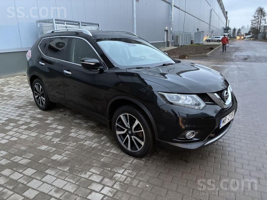 Melns Nissan X-Trail 2016 Rīga, ar dzinēja tilpumu 1.60 L un nobraukumu 150 tūkst. km par 12990 €, foto 2 vietnē AUTOMOTO.COM.LV