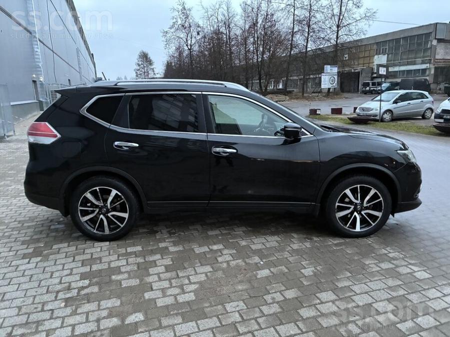 Melns Nissan X-Trail 2016 Rīga, ar dzinēja tilpumu 1.60 L un nobraukumu 150 tūkst. km par 12990 €, foto 5 vietnē AUTOMOTO.COM.LV