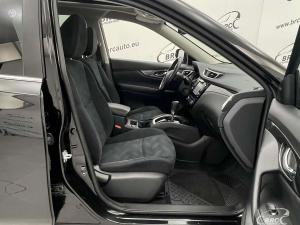 Black Nissan X-Trail 2016 in Vilnius, with an engine capacity of 1.60 L and mileage of 307 thousand km for 7700 €, photo 5 on AUTOMOTO.COM.LV