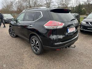 Melns Nissan X-Trail 2016 Alīta, ar dzinēja tilpumu 1.60 L un nobraukumu 260 tūkst. km par 10900 €, foto 4 vietnē AUTOMOTO.COM.LV