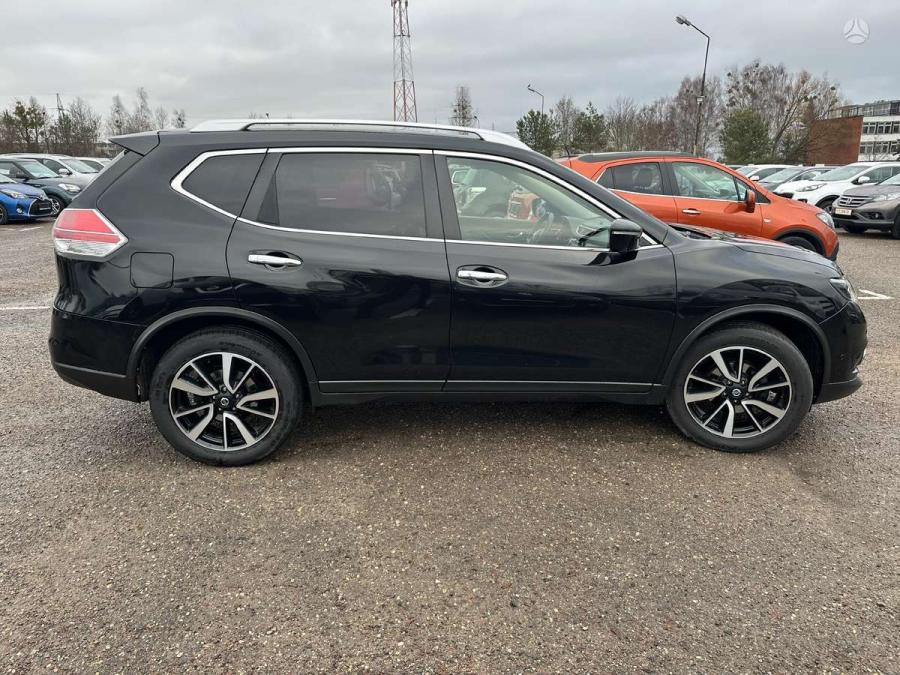 Melns Nissan X-Trail 2016 Alīta, ar dzinēja tilpumu 1.60 L un nobraukumu 260 tūkst. km par 10900 €, foto 5 vietnē AUTOMOTO.COM.LV