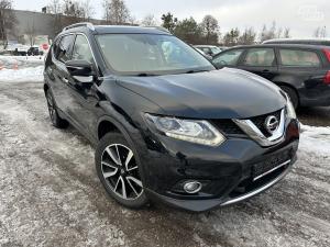 Black Nissan X-Trail 2016 in Alytus, with an engine capacity of 1.60 L and mileage of 260 thousand km for 9400 €, photo  on AUTOMOTO.COM.LV