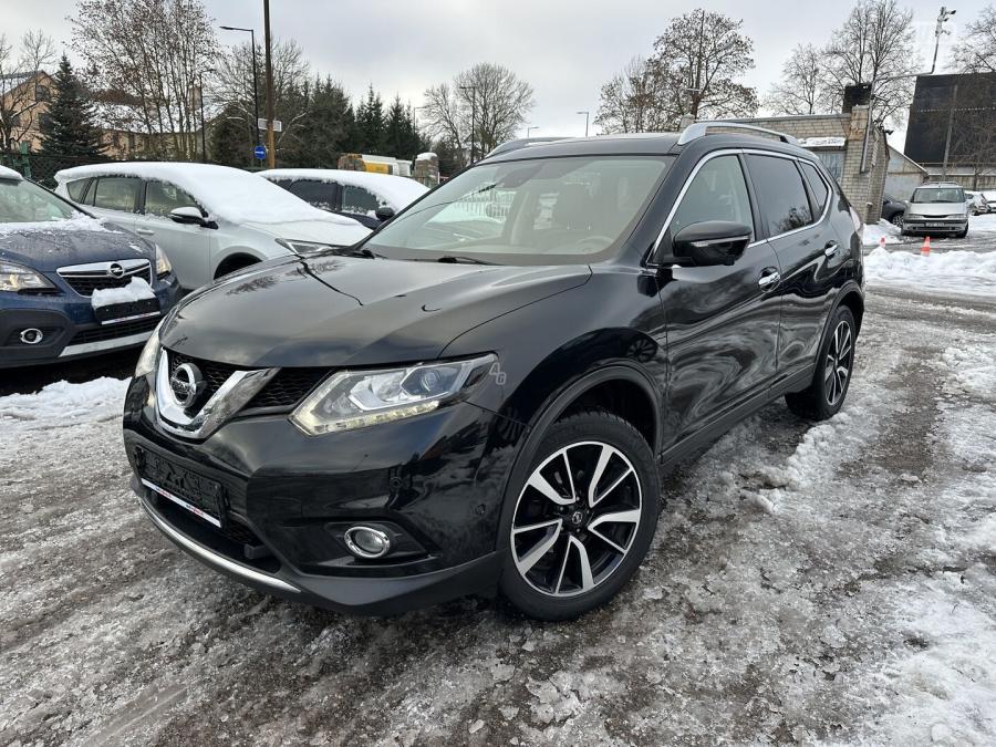 Black Nissan X-Trail 2016 in Alytus, with an engine capacity of 1.60 L and mileage of 260 thousand km for 9400 €, photo 2 on AUTOMOTO.COM.LV