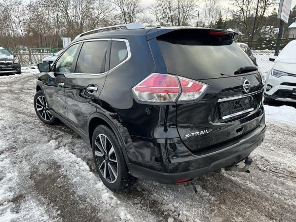 Black Nissan X-Trail 2016 in Alytus, with an engine capacity of 1.60 L and mileage of 260 thousand km for 9400 €, photo 3 on AUTOMOTO.COM.LV