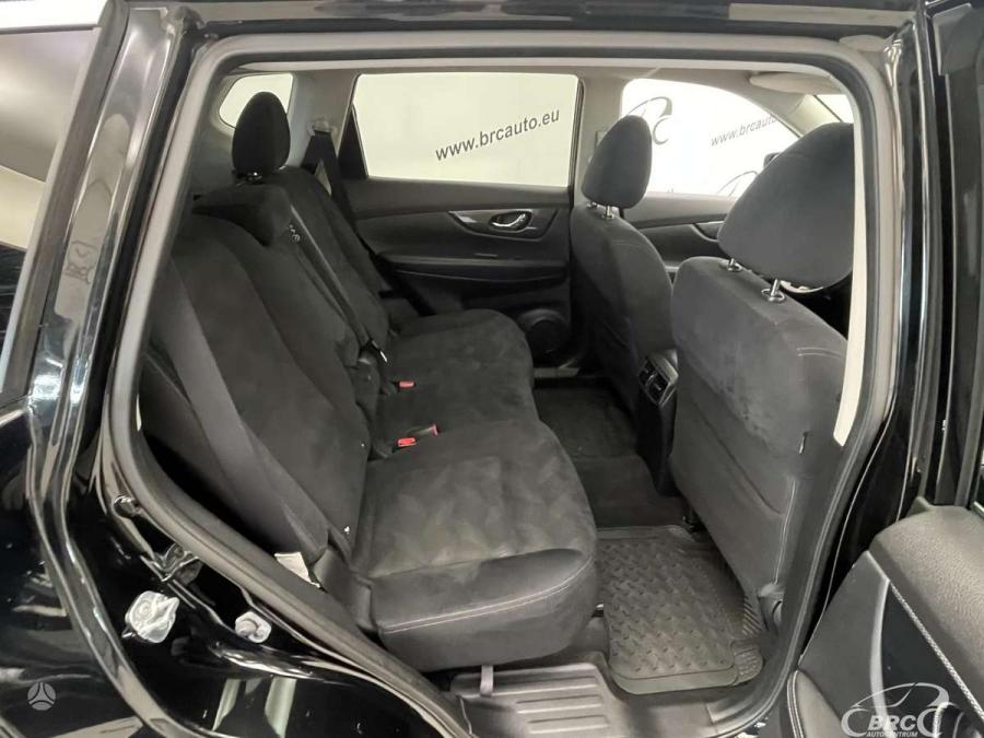 Black Nissan X-Trail 2016 in Vilnius, with an engine capacity of 1.60 L and mileage of 307 thousand km for 7500 €, photo 12 on AUTOMOTO.COM.LV